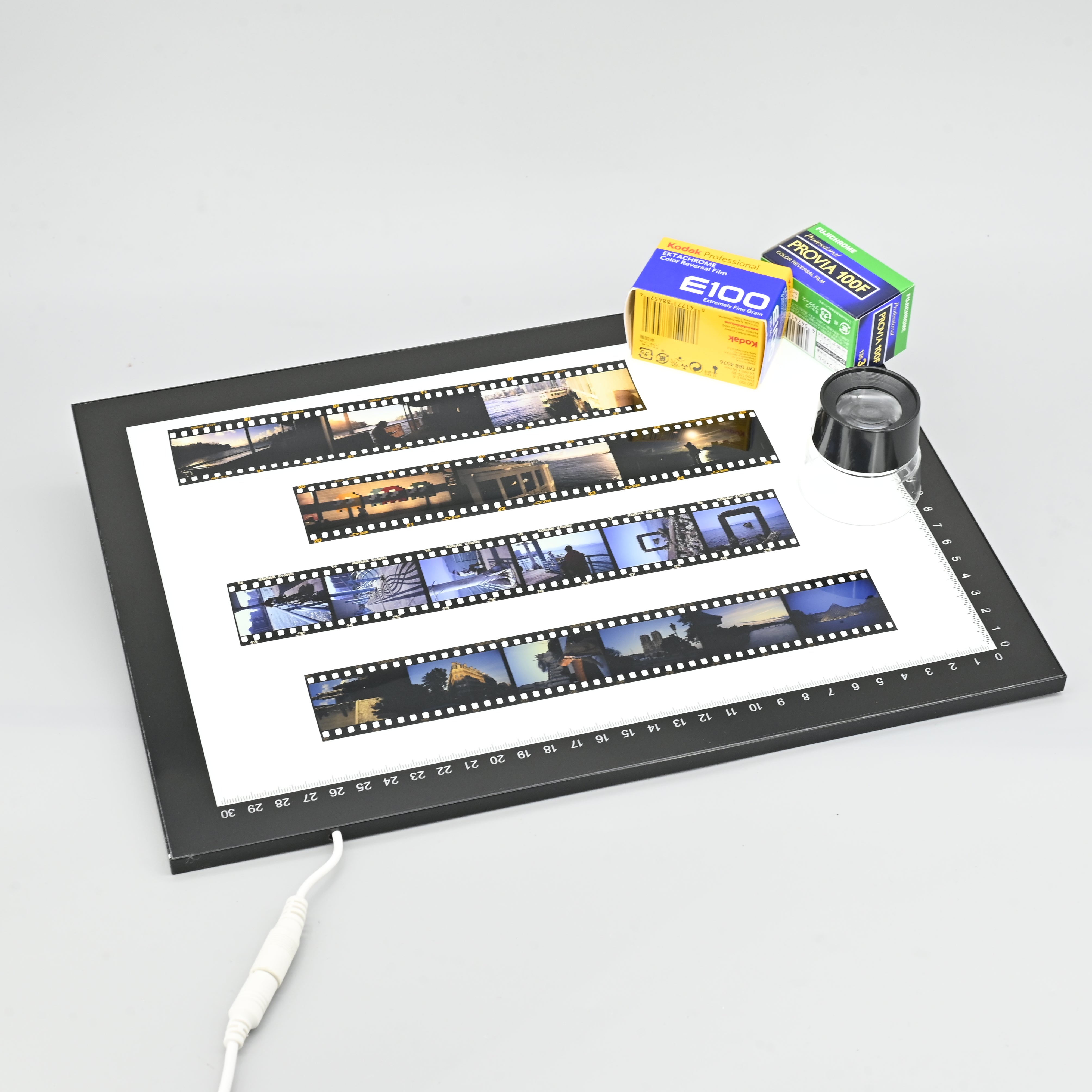 Slide Viewer Light Boxes – SHOWA